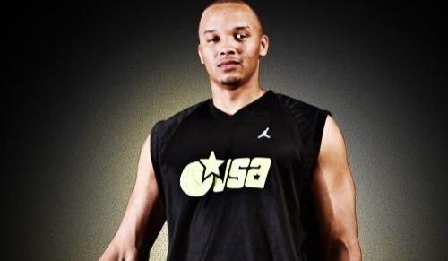 Thomas Coleman signs with Neuchatel