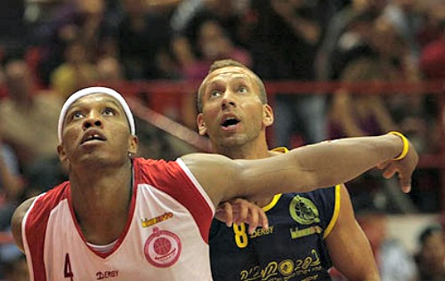 Jermaine Hall injured in car accident - Latest Basketball News