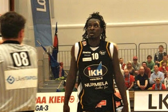 Haminn Quaintance pens with Sitra - Latest Basketball News