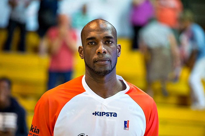 Shawn King signs with Stal Ostrow - Latest Basketball News