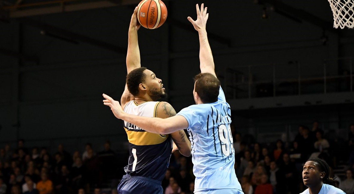 Amir Williams on his way to Switzerland - Latest Basketball News