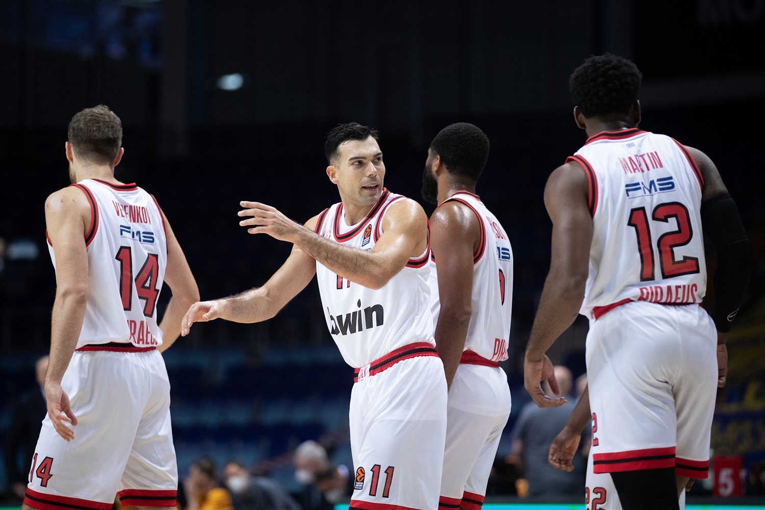 Olympiacos snaps three-game EuroLeague losing streak; ties multiple ...